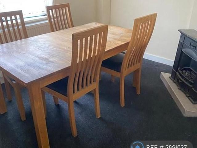 4 bedroom semi detached house to rent