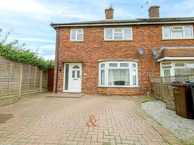 4 bedroom semi detached house to rent