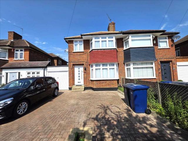 4 bedroom semi detached house to rent