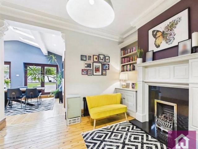 4 bedroom semi detached house to rent