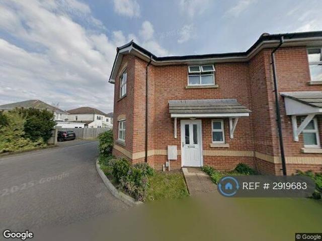 4 bedroom semi detached house to rent