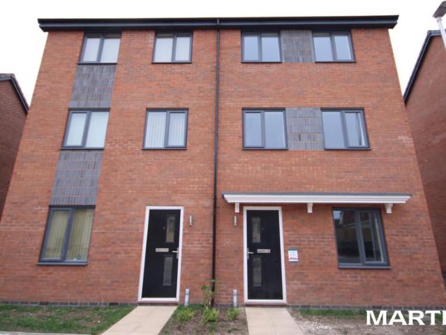 4 bedroom semi detached house to rent