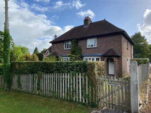 4 bedroom semi detached house to rent