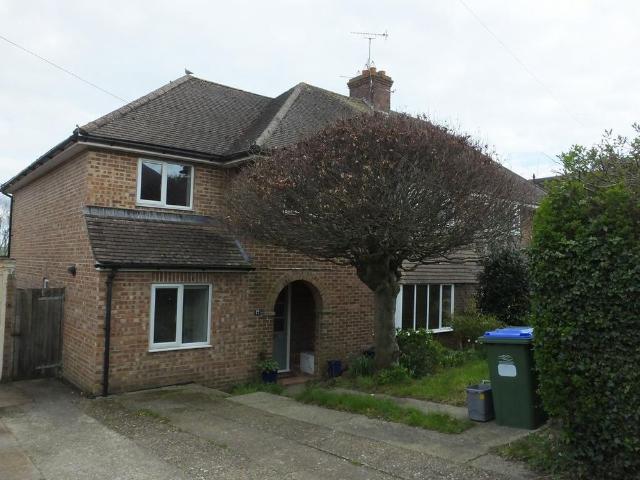 4 bedroom semi detached house to rent