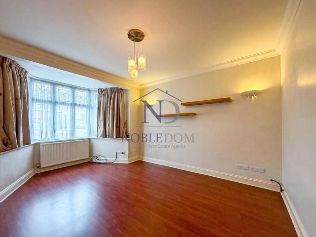 4 bedroom semi detached house to rent