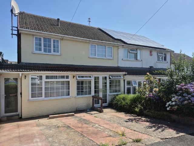 4 bedroom semi detached house to rent