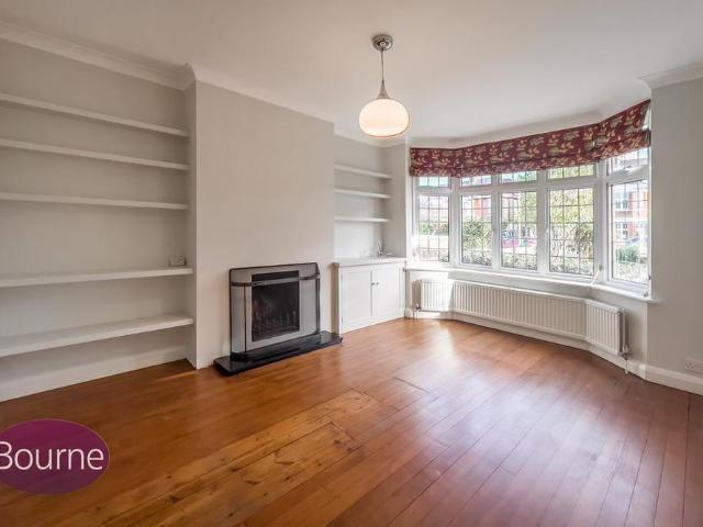 4 bedroom semi detached house to rent
