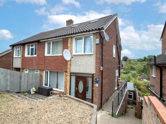 3 bedroom semi detached house to rent
