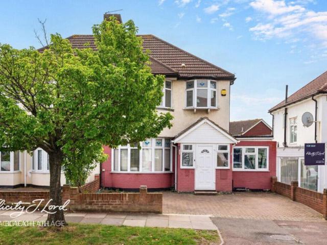 4 bedroom semi detached house to rent
