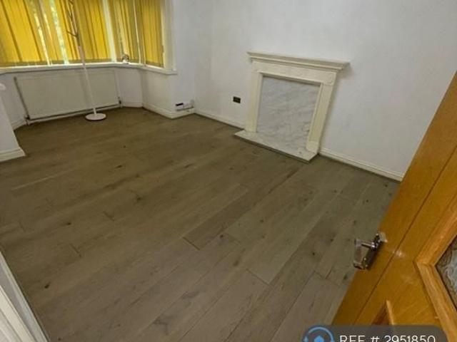 4 bedroom semi detached house to rent