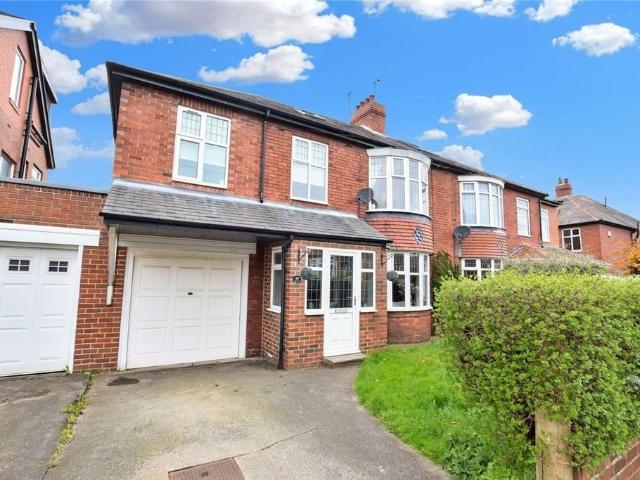4 bedroom semi detached house to rent