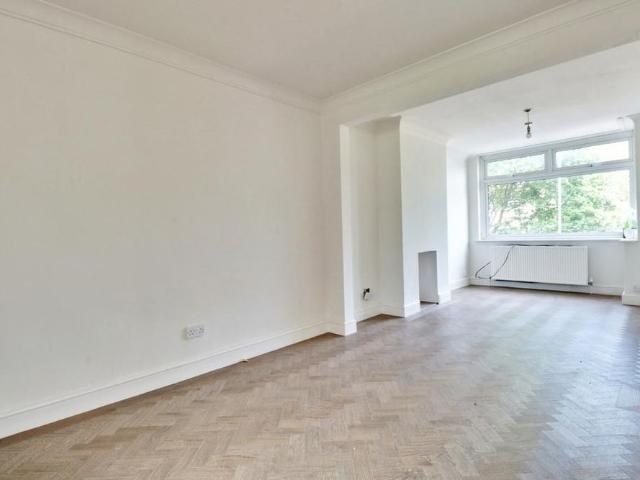 4 bedroom semi detached house to rent