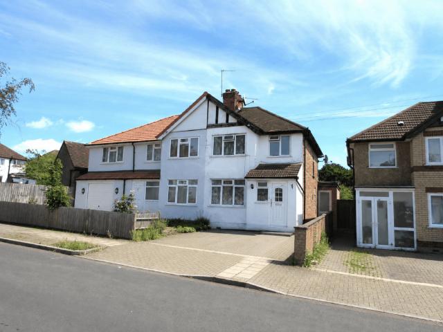 4 bedroom semi detached house to rent