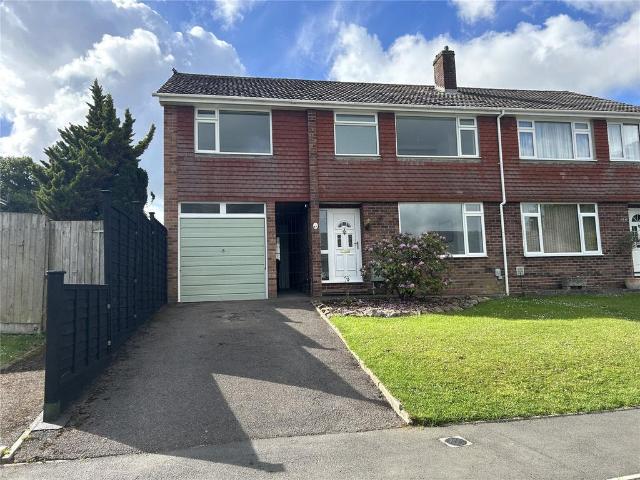 4 bedroom semi detached house to rent
