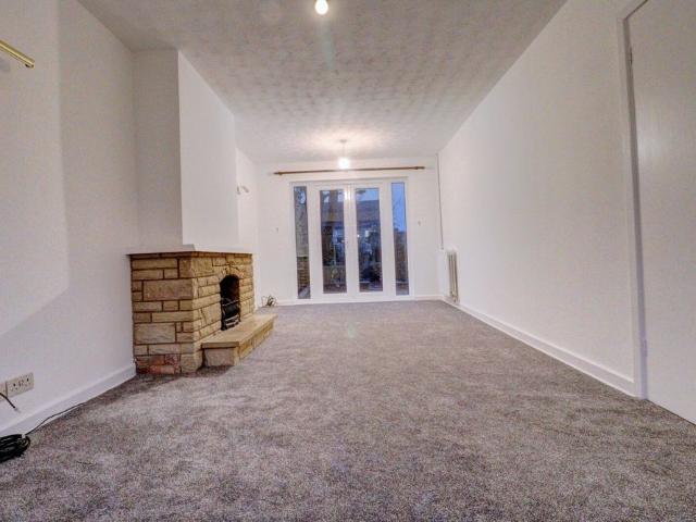 4 Bedroom Semi Detached House To Rent