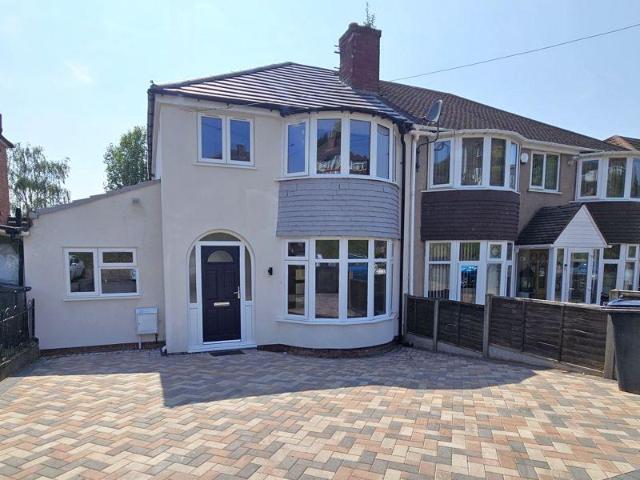4 bedroom semi detached house to rent