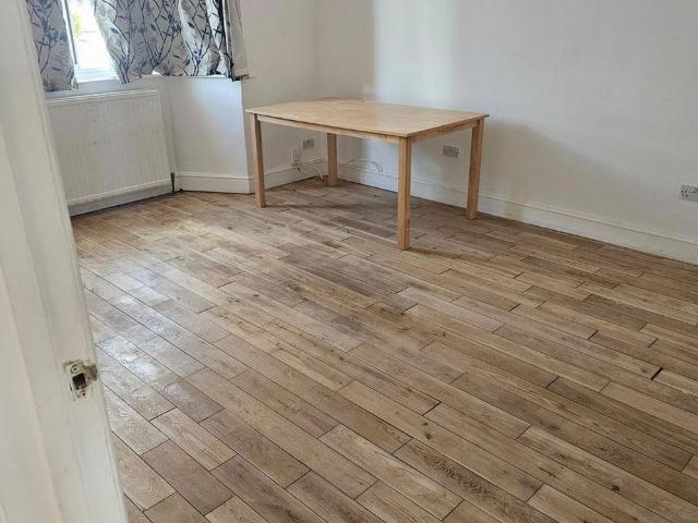 4 bedroom semi detached house to rent