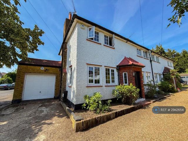 4 bedroom semi detached house to rent