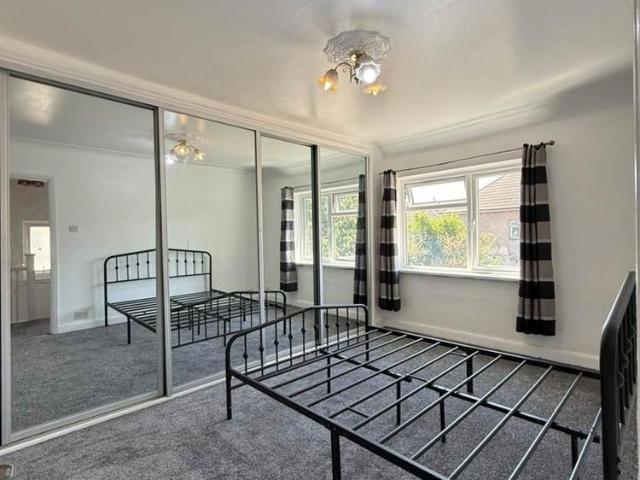 4 bedroom semi detached house to rent