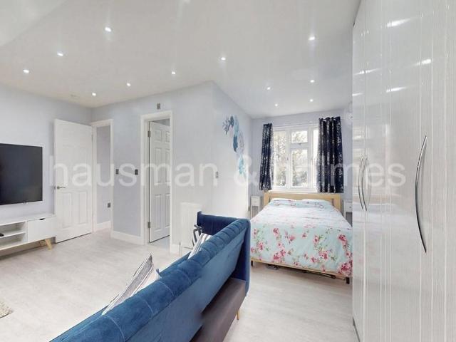 4 bedroom semi detached house to rent