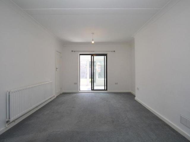 4 bedroom semi detached house to rent