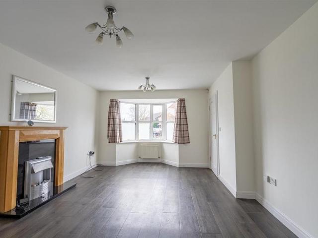 4 bedroom semi detached house to rent