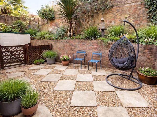 4 bedroom semi detached house to rent