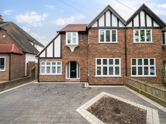 4 bedroom semi detached house to rent