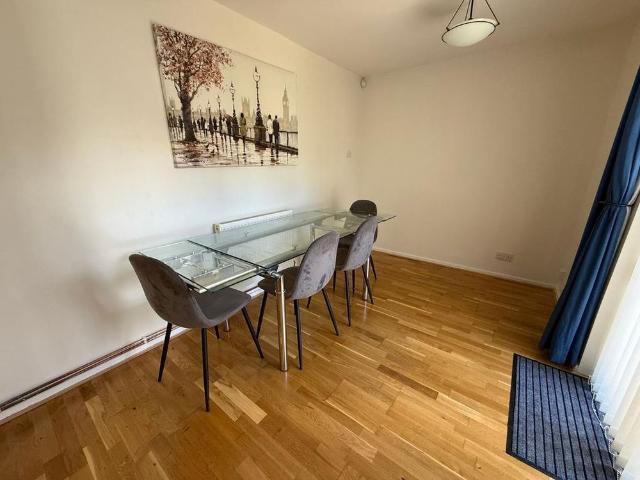 4 bedroom semi detached house to rent