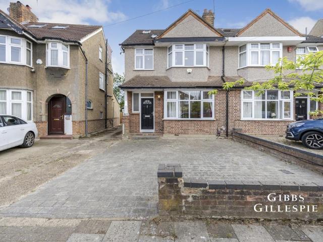 4 bedroom semi detached house to rent