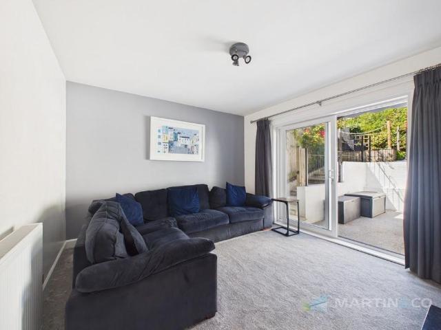 4 bedroom semi detached house to rent