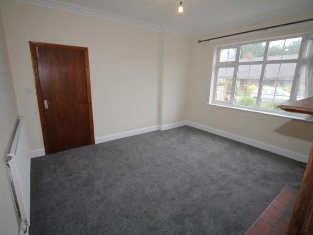4 bedroom semi detached house to rent