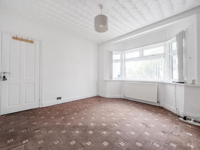4 bedroom semi detached house to rent