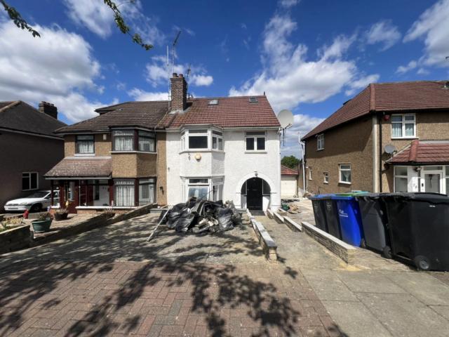 4 bedroom semi detached house to rent