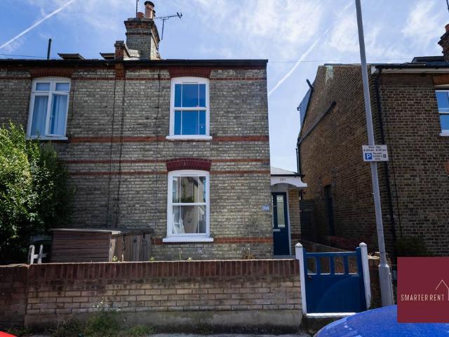 4 bedroom semi detached house to rent
