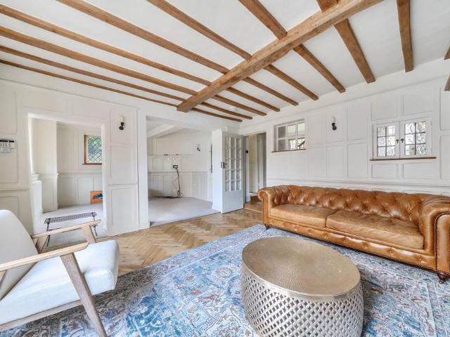 4 bedroom semi detached house to rent