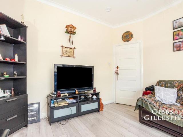 4 bedroom semi detached house to rent