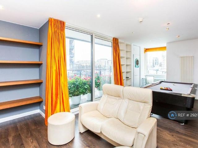 4 bedroom semi detached house to rent