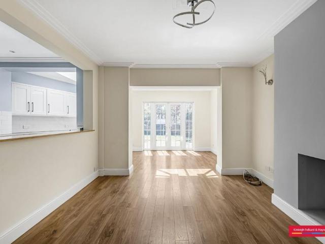 4 bedroom semi detached house to rent