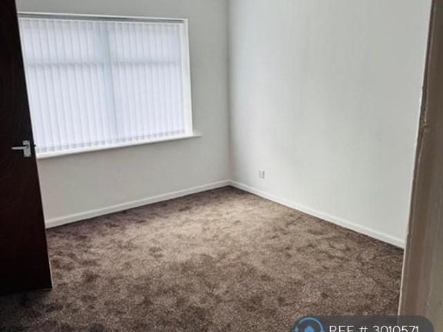 4 bedroom semi detached house to rent