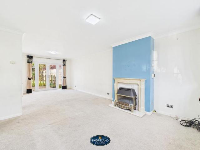 4 bedroom semi detached house to rent