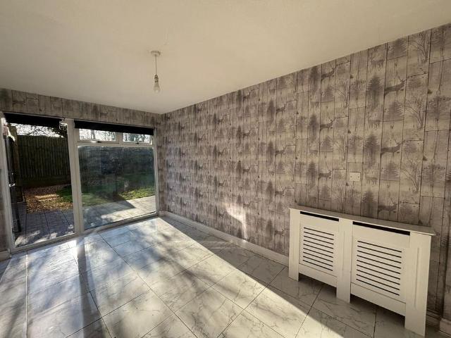 4 bedroom semi detached house to rent