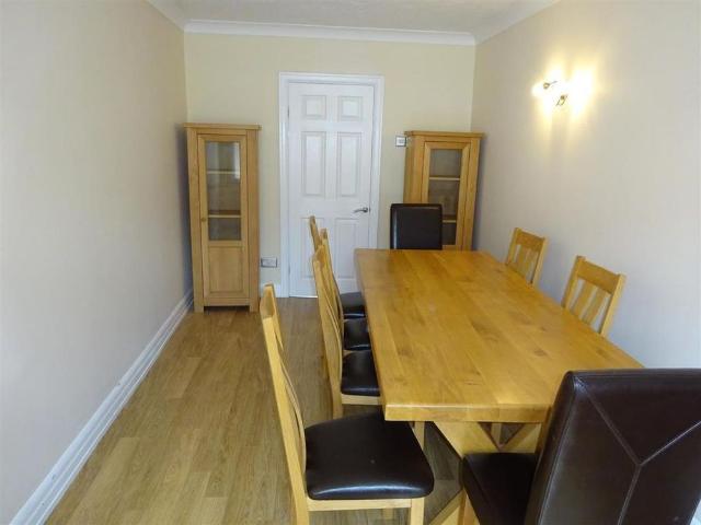 4 bedroom semi detached house to rent