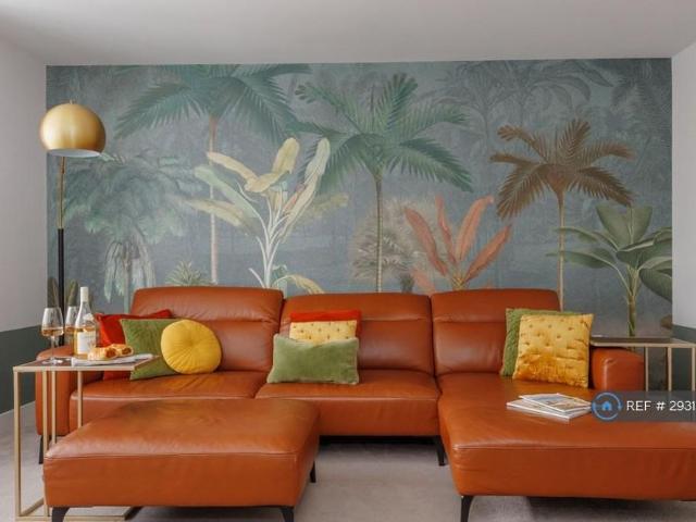 4 bedroom semi detached house to rent