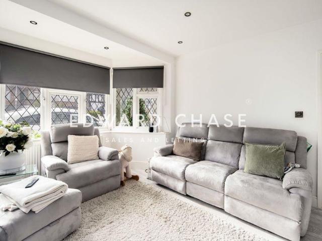 4 bedroom semi detached house to rent