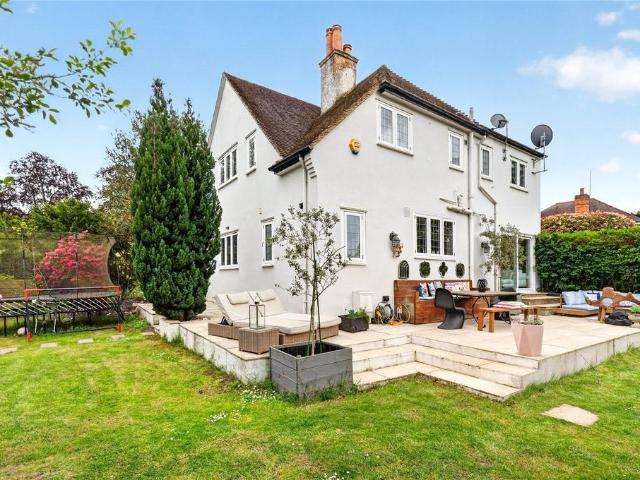 4 bedroom semi detached house to rent