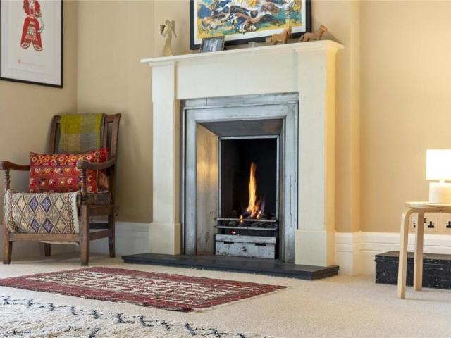 4 bedroom semi detached house to rent