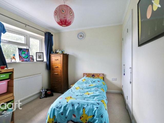 4 bedroom semi detached house to rent