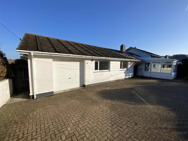 4 bedroom semi detached house to rent