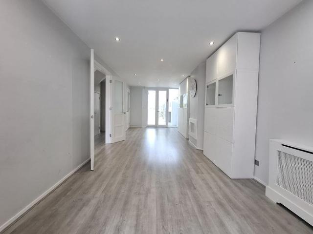 4 bedroom semi detached house to rent